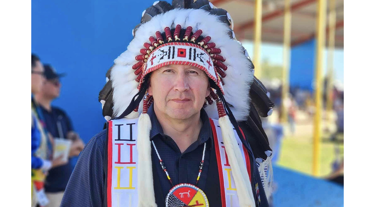 Chief Tony Alexis inspires the crowd at the Samson Cree Nation Powwow ...